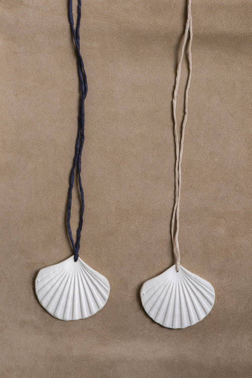 SHELL AMULET .08 PENDANT – MANÀ